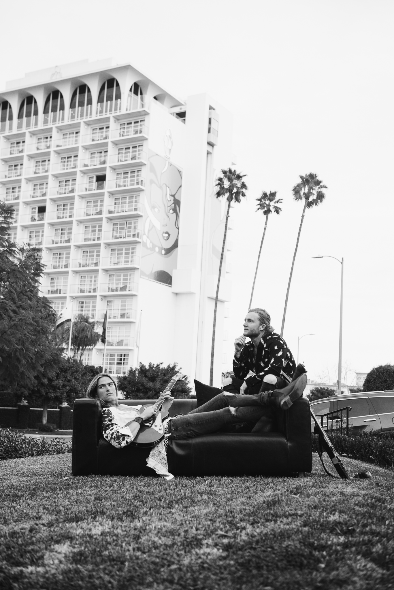 VOILÀ x “Therapy” New Video – BELLO Mag