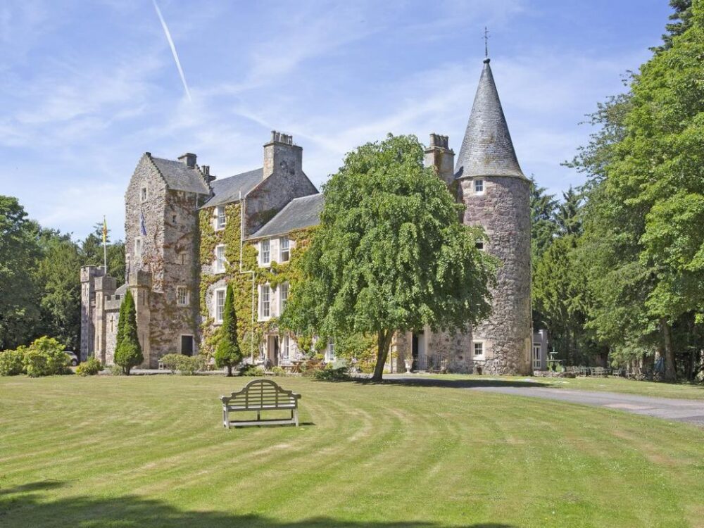 Ardross, a Castle Fir For for a Queen, King or a bunch of Traitors ...